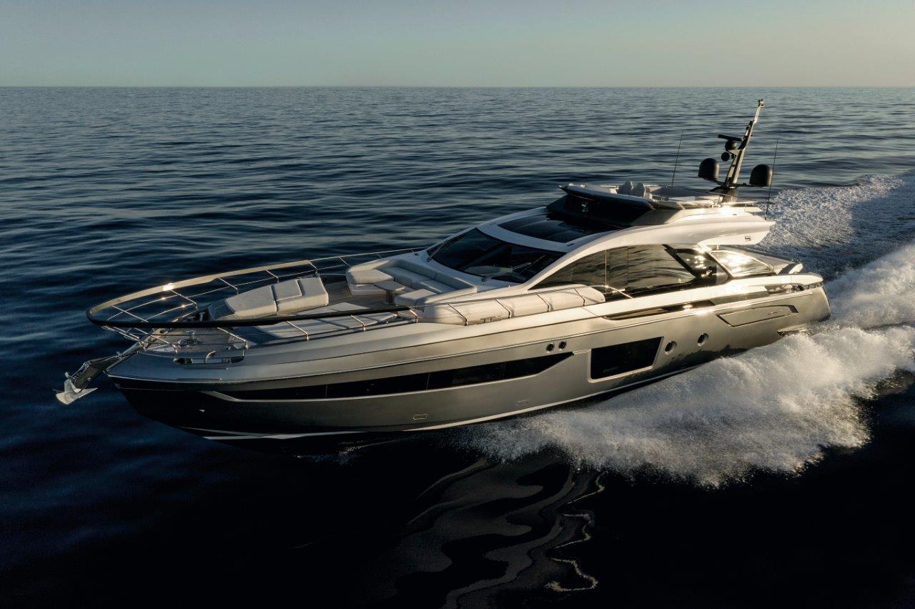 Yacht AZIMUT S8, Azimut Yachts | CHARTERWORLD Luxury Superyacht Charters
